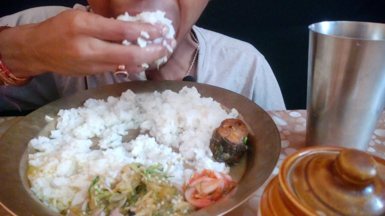 PAANTA BHAT & FISH FRY WITH ROASTED BRINJAL 🔥 - Eating Video ASMR - YouTube