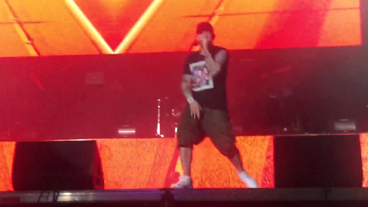 EMINEM - Detroit vs Everybody / Fast Lane At @LollapaloozaCl 2016 Chile ...