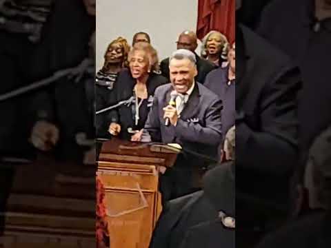 Rev Jerry D. Black and Choir Singing at Bethel Baptist Church - YouTube