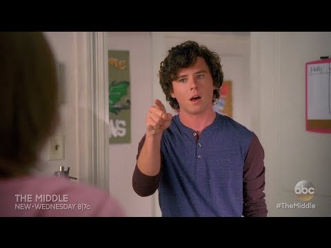 Sue Breaks Up Axl & Devin - The Middle - YouTube