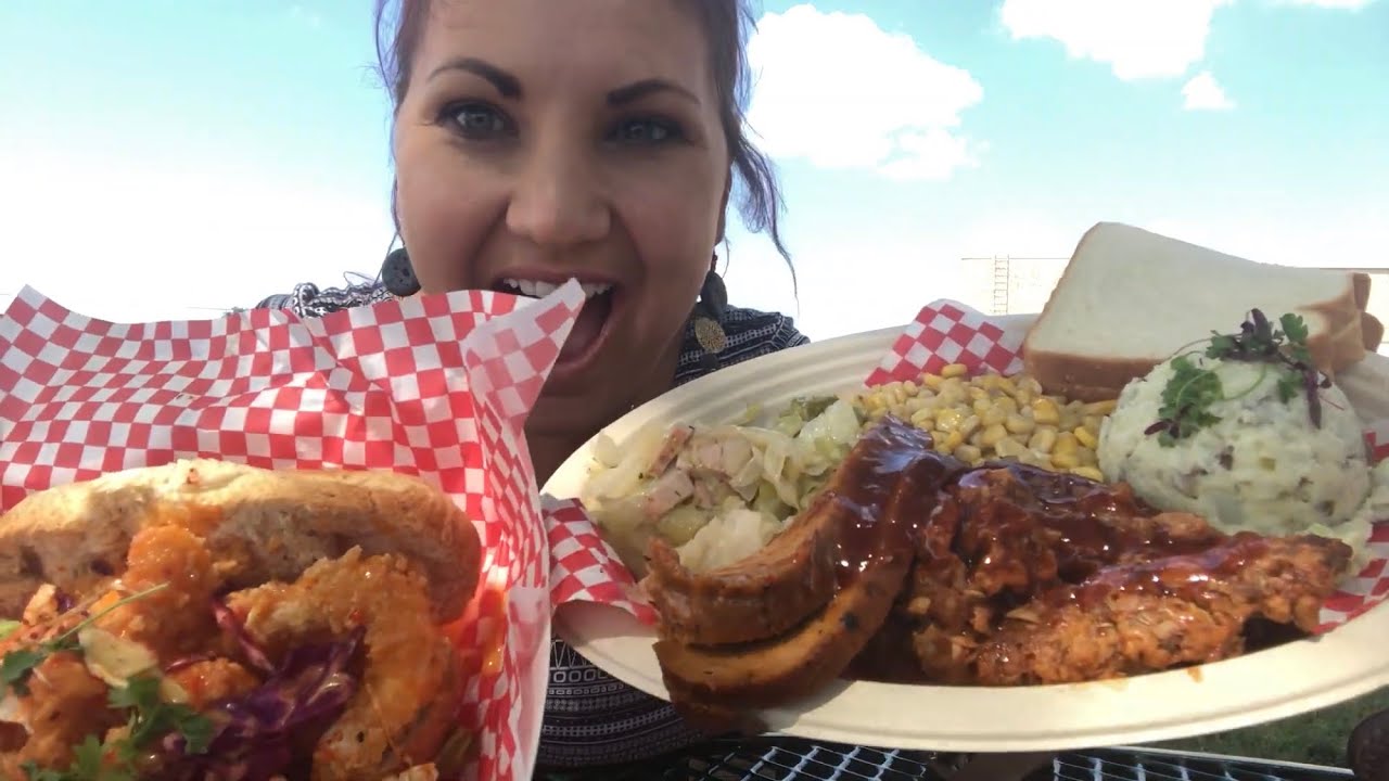 THE BEST SHRIMP PO'BOY EVER & BBQ PLATTER MUKBANG! - YouTube