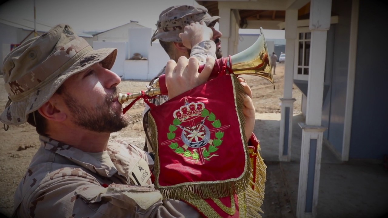 Izado de Bandera en Besmayah #Irak - YouTube