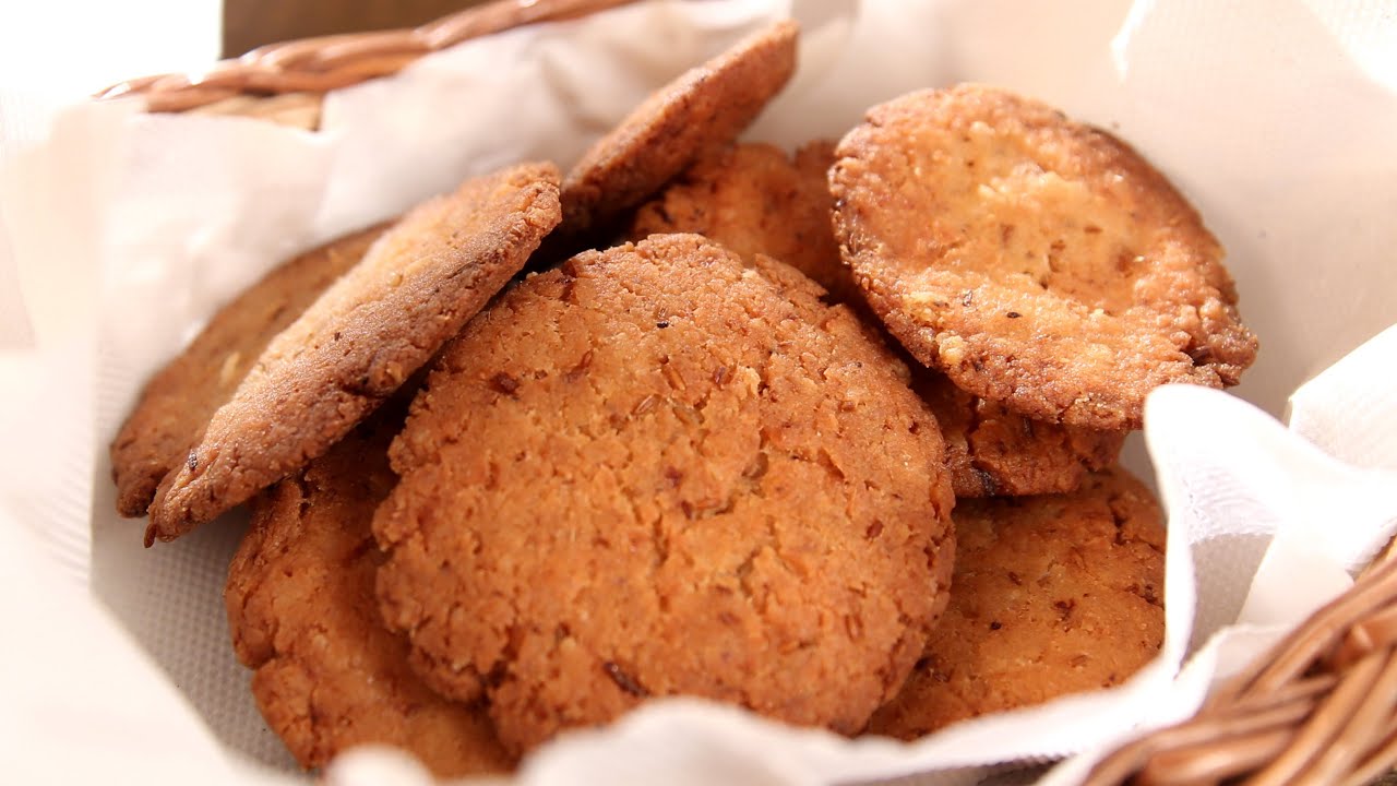 Neypathal | Deep Fried Rice Roti – Malabar Special | Masala Trails ...