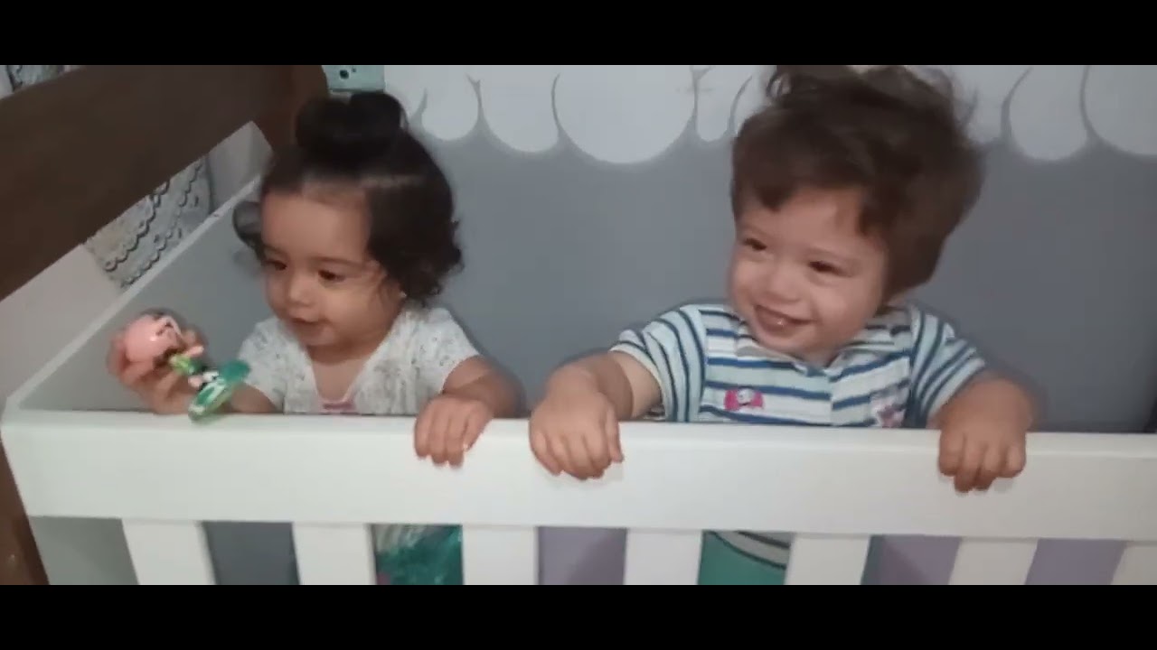 Mariana e Miguel acordaram bom dia titias e titios - YouTube