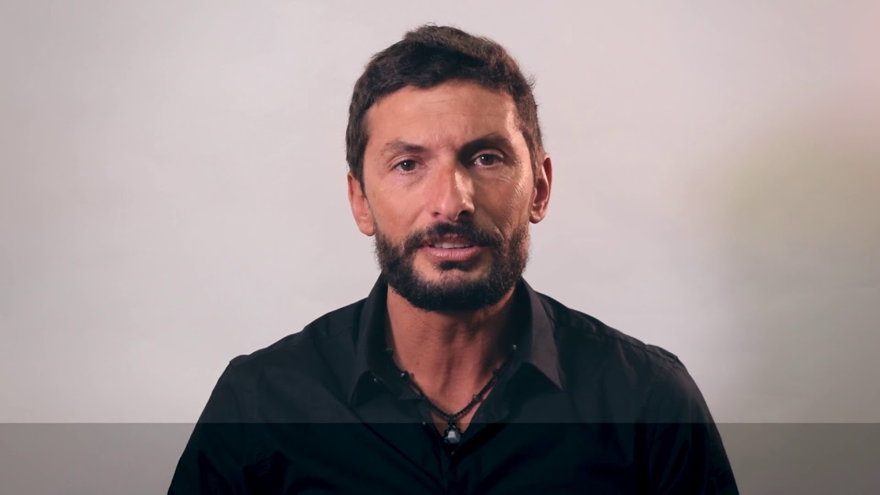 Stephane Fernandez D.O. (FR) et l'ostéopathie - YouTube