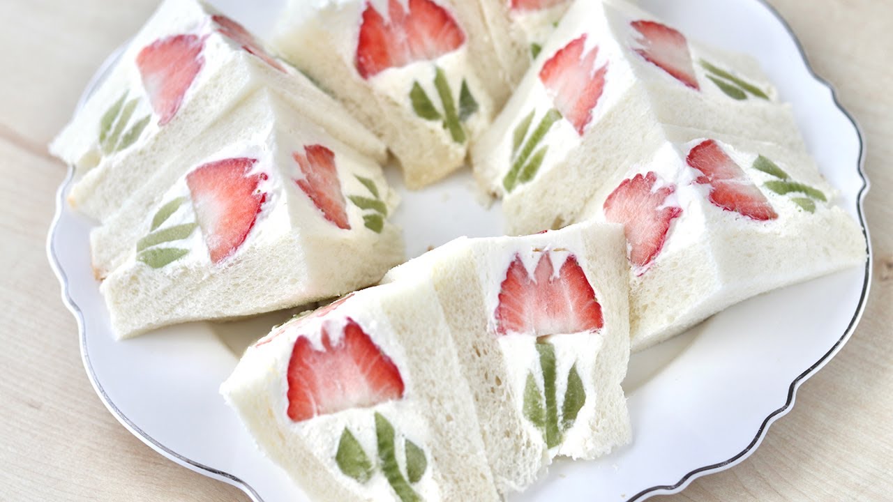 Flower Sandwich 🌷Fruit Sandwich | Cong Cooking - YouTube