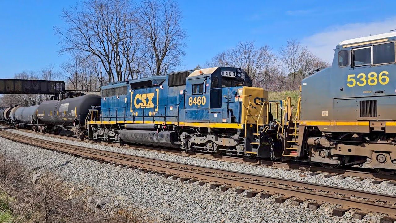 Ex- Missouri Pacific EMD SD40-2 on short, fast CSX train - YouTube