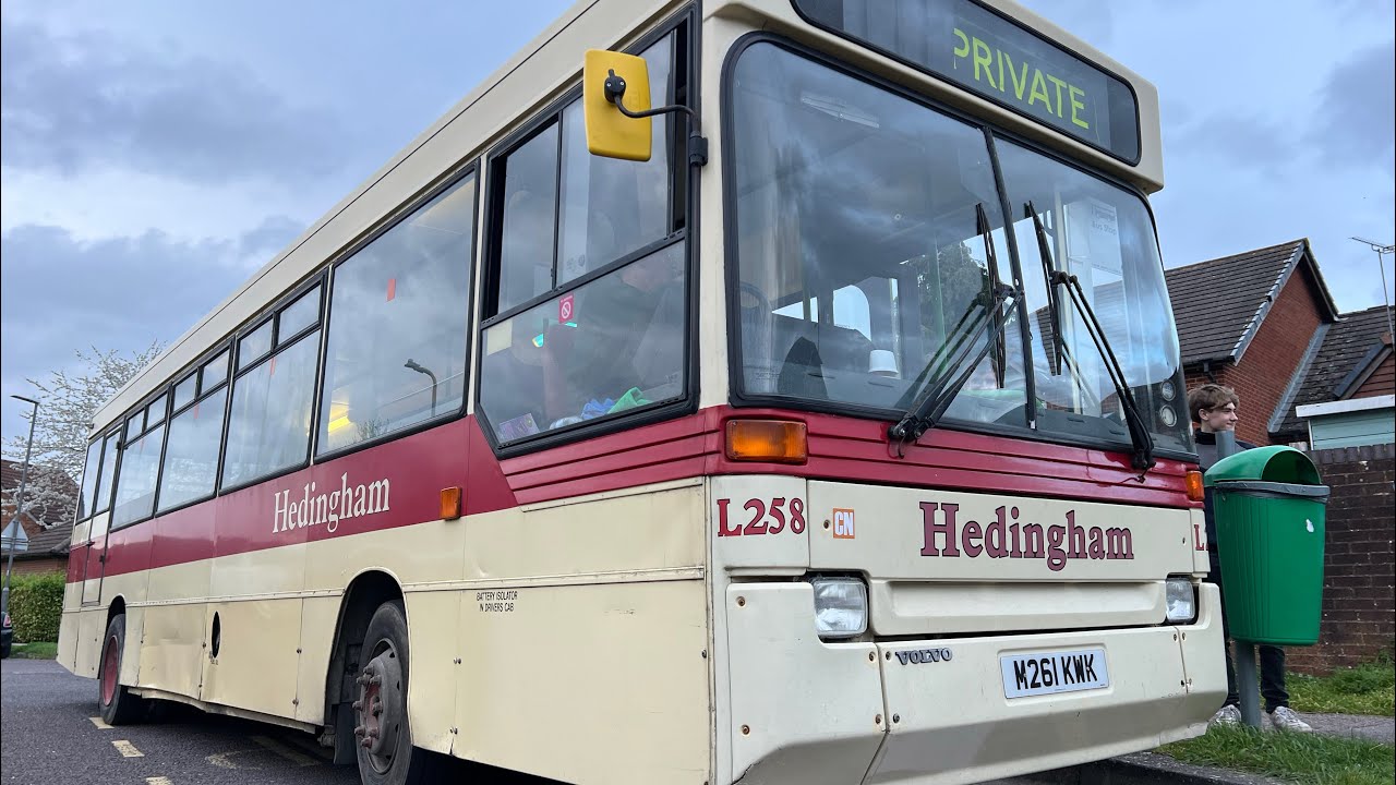 VERY RARE | M261 KWK | Volvo B6 (Plaxton Pointer) | Hedingham buses ...