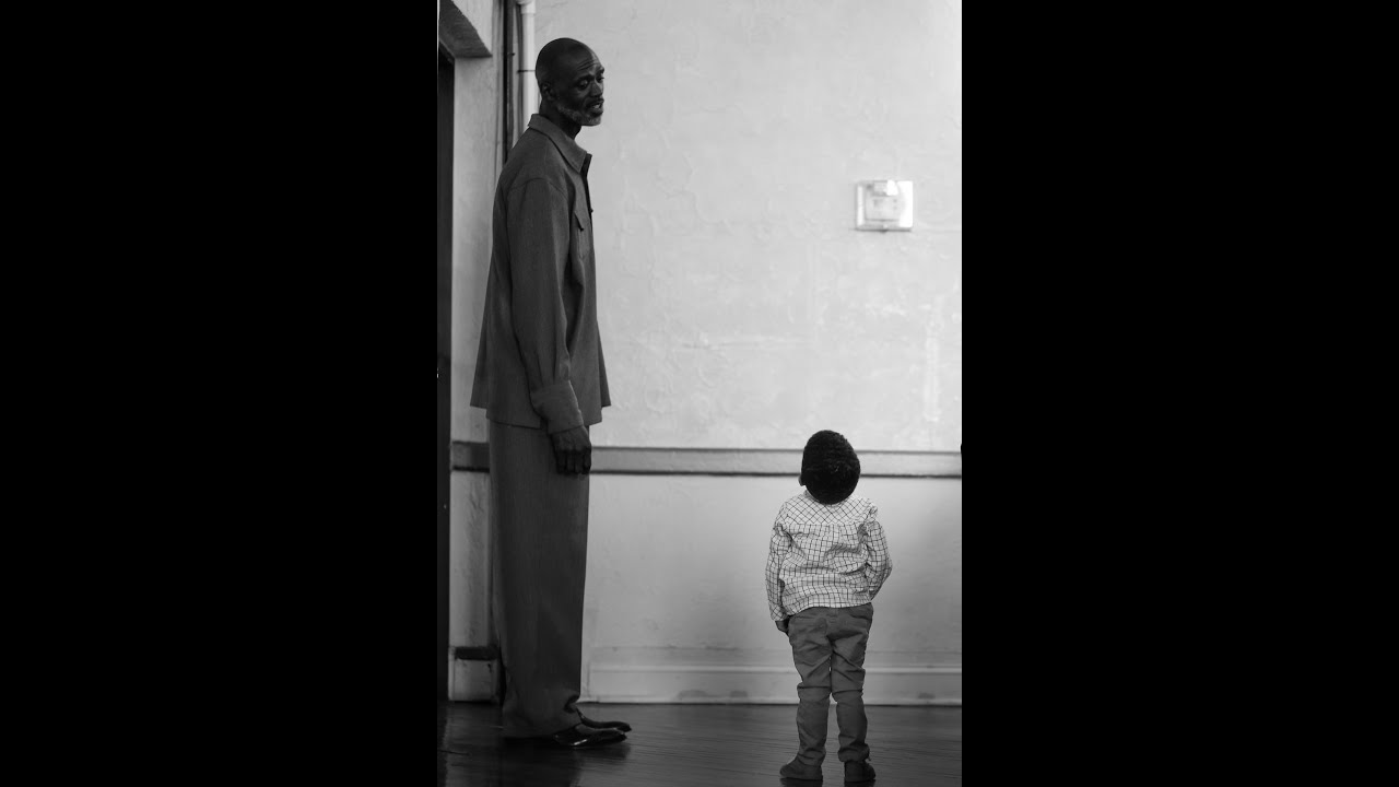 The 7-Foot Man: William Young - YouTube