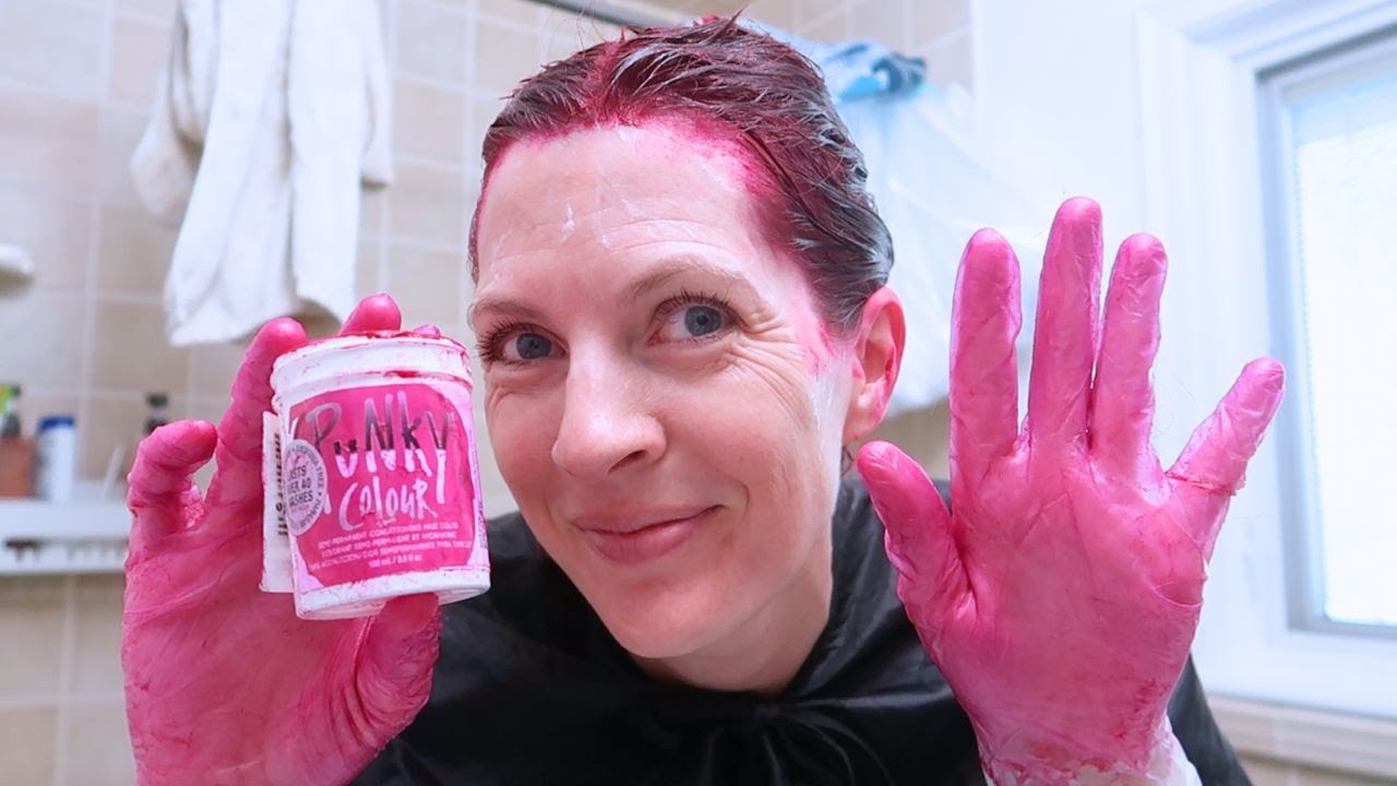 Punky Colour Flamingo Pink on Brown vs. Bleached Hair - YouTube