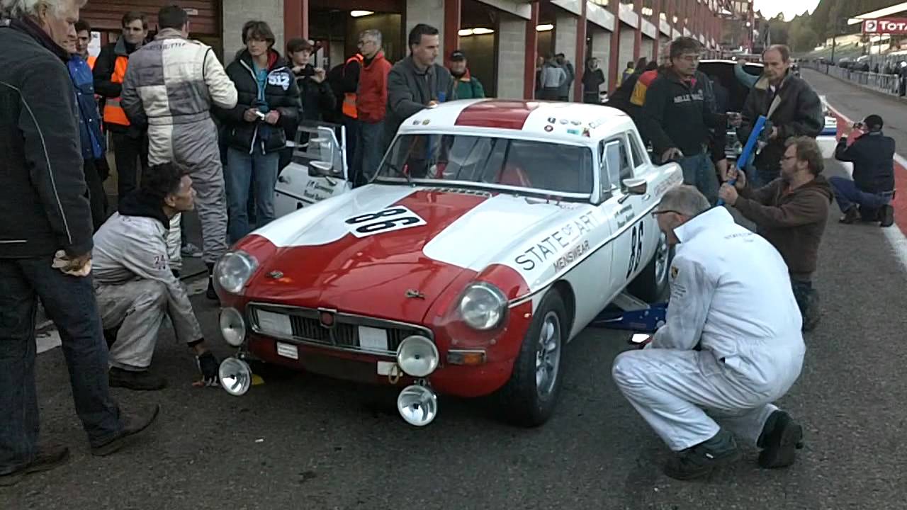 Classic Car Clinic's MGB raced at the Spa 6 hours using Evans waterless ...