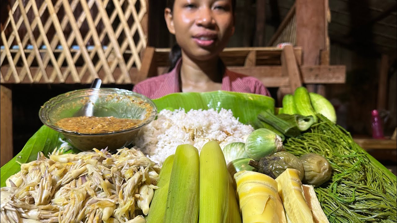 បុកម្ទេសត្រីអណ្តែងឆ្អើរអន្លក់ផ្កាចកអណ្តើក ឆម ស្រីផាច - Chhom Sreypach ...