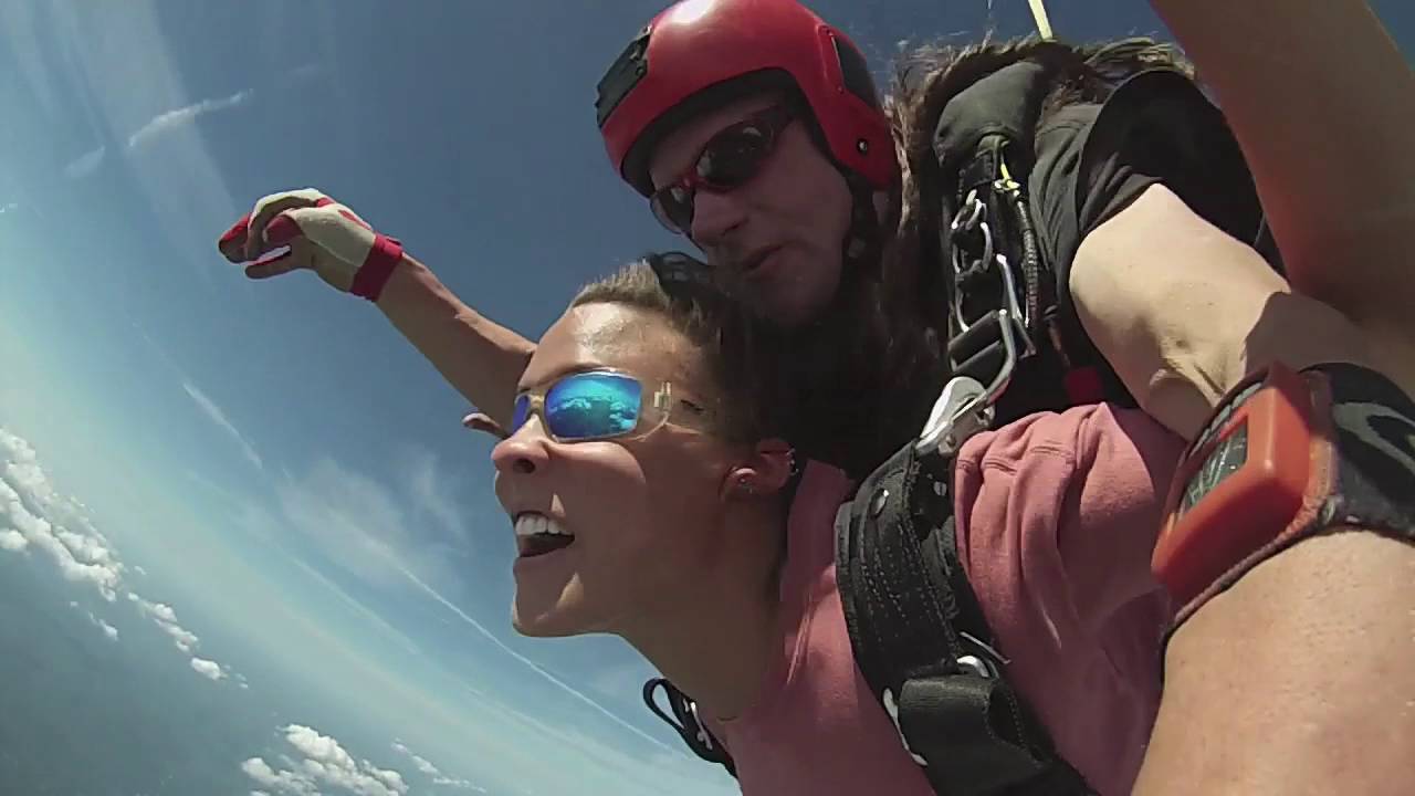 Tandem Skydive | Emily Foor | ULTIMATE VIDEO - YouTube