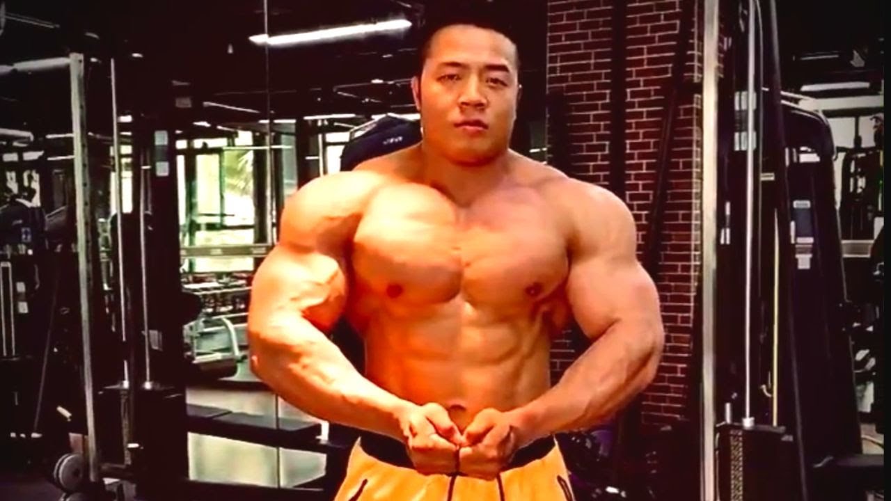 Chinese Bodybuilder Muscle Flexing #30 - YouTube