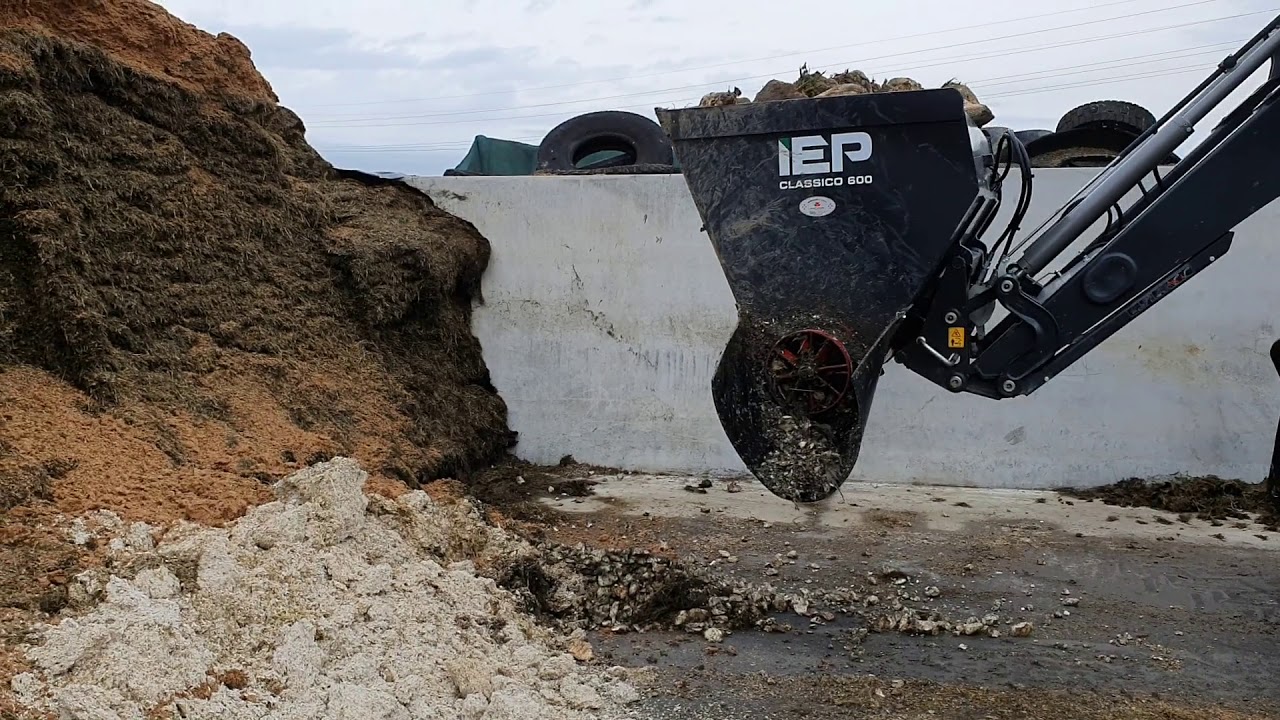 Classico 600 Beet chopper - YouTube