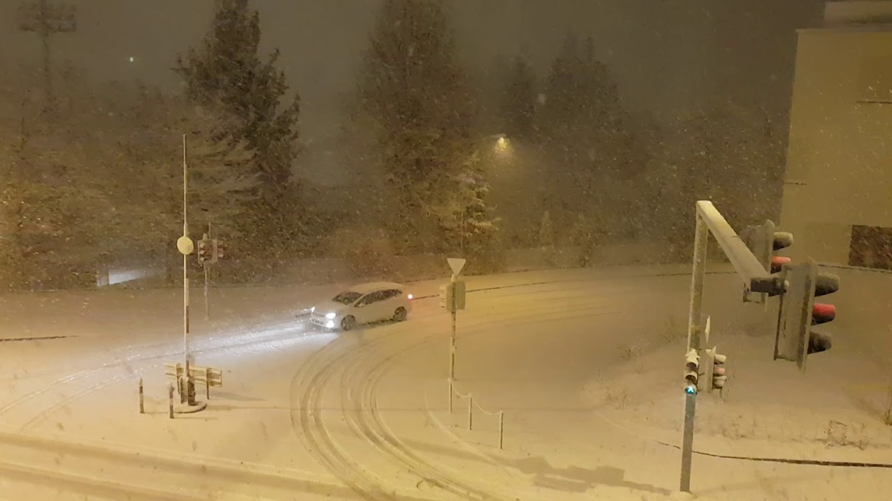 First Snow of 2017 in Zurich, Switzerland - YouTube