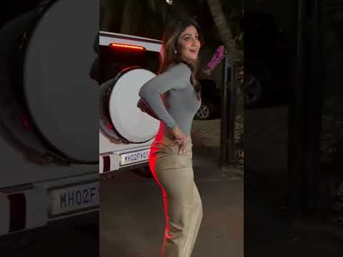 Shilpa Shetty Hot Look So Beautiful Outfit #bollywood #shilpashetty #shorts