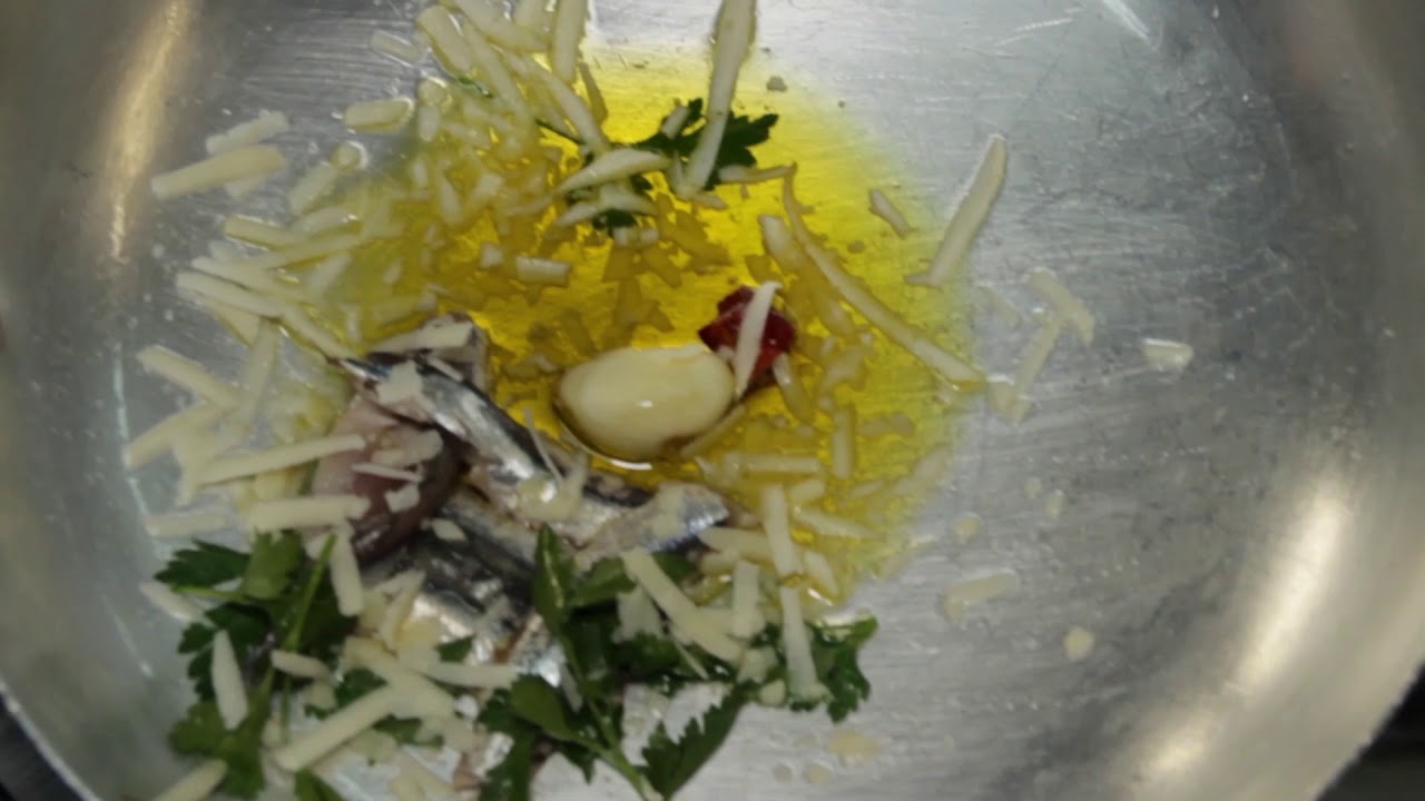 angela gargiulo pasta con le alici - YouTube