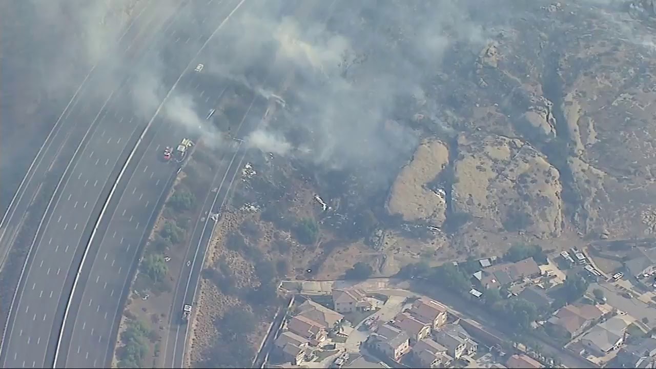 Live: Brush Fire In Simi Valley Southeast of Ventura - YouTube