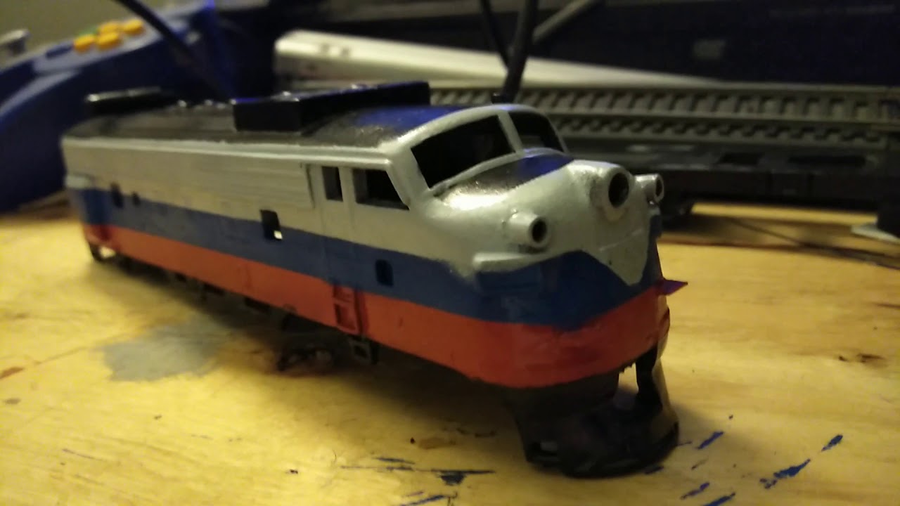 Custom Painted Metro North HO Scale FP10 - YouTube