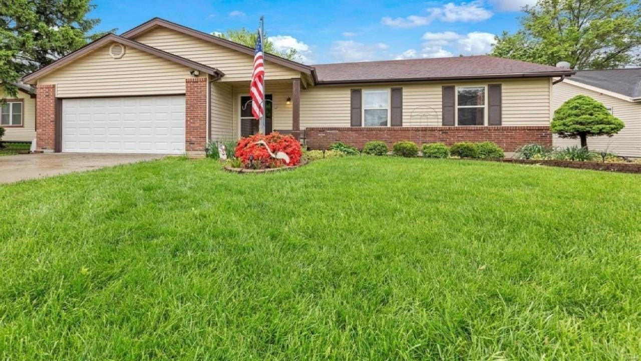 3024 Country Knoll Drive, St Charles, MO Presented by Lori Dillick ...