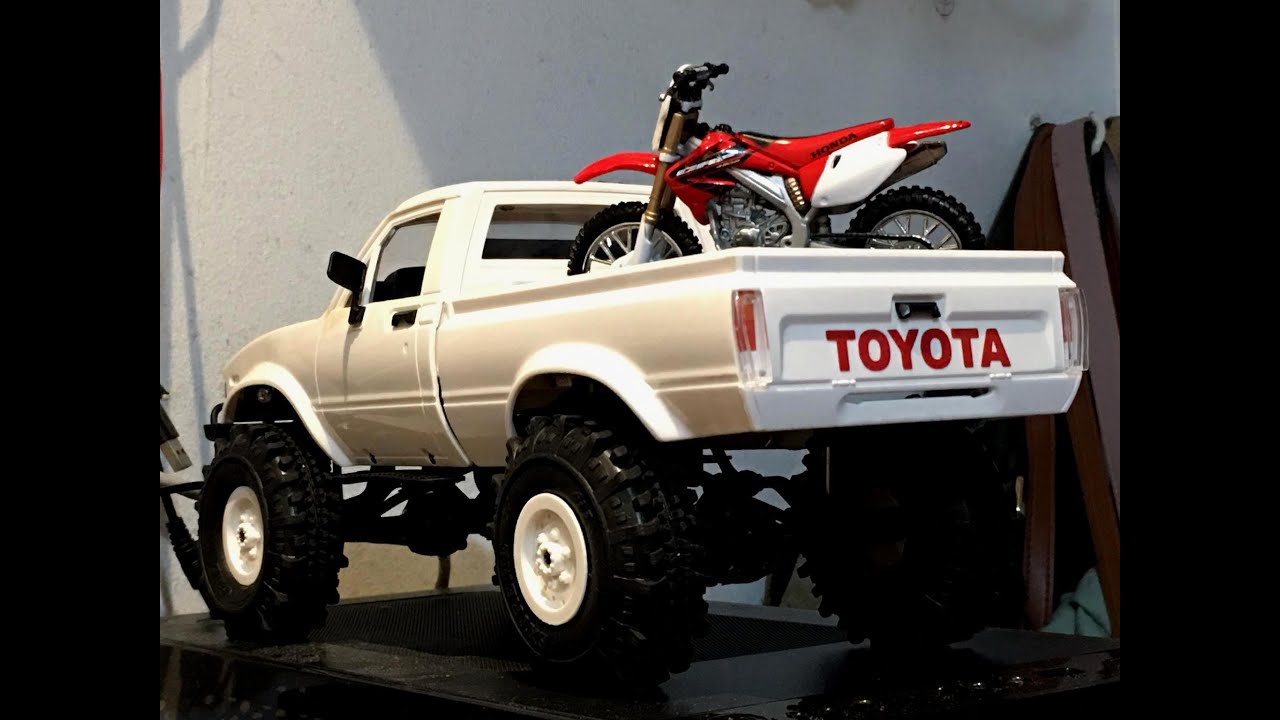 Unboxing WPL C24 Crawler 1/16 RC 4WD RTR Toyota Hilux Truck with ALF ...