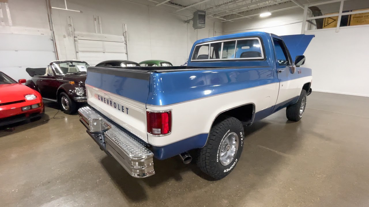 Blue chevy custom deluxe - YouTube