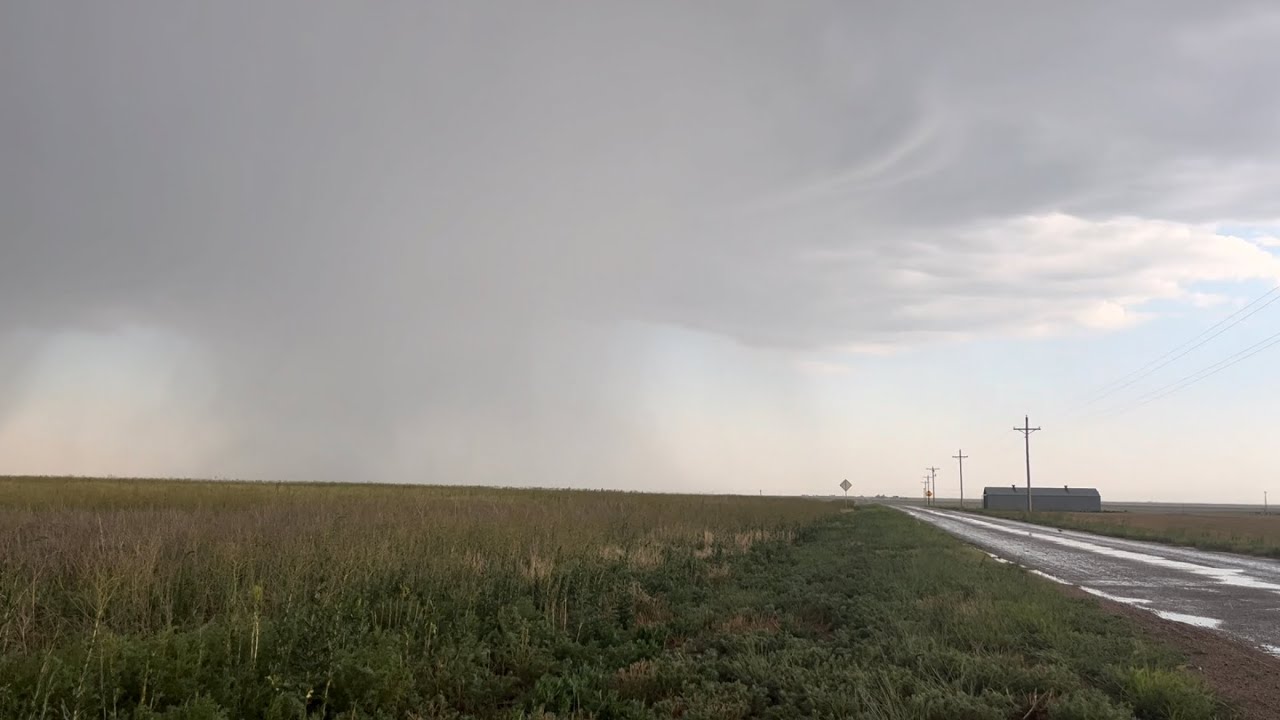 Small Thunderstorm with Large Raindrops near Ulysses, KS (Stano, KS ...