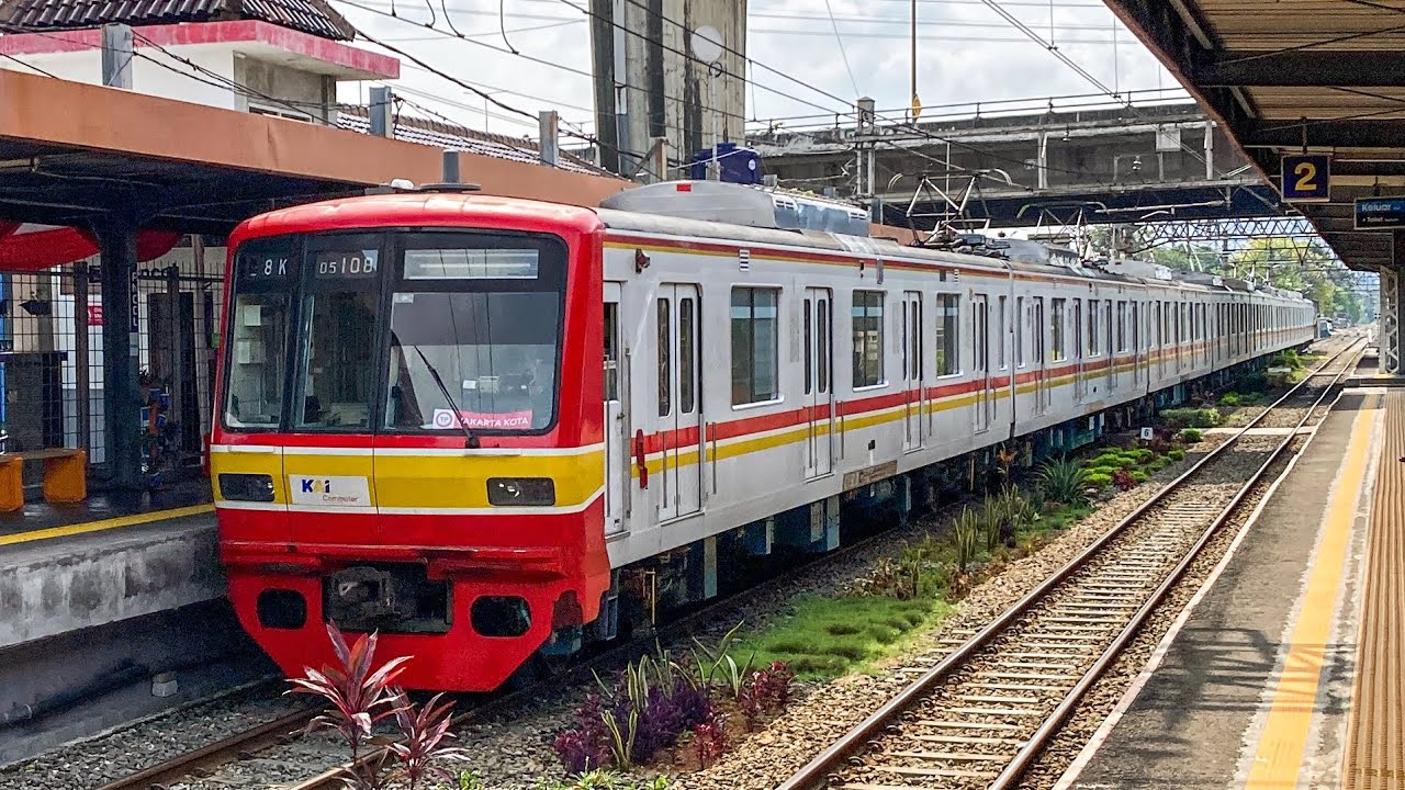 Kompilasi Kereta Api KRL Commuter Line di Stasiun Ancol! TM 05 Tozai ...