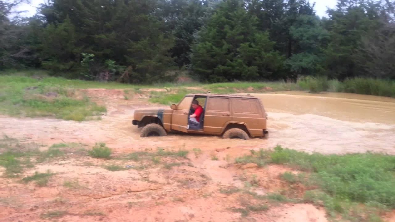 Jeep Cherokee mudding 3 - YouTube