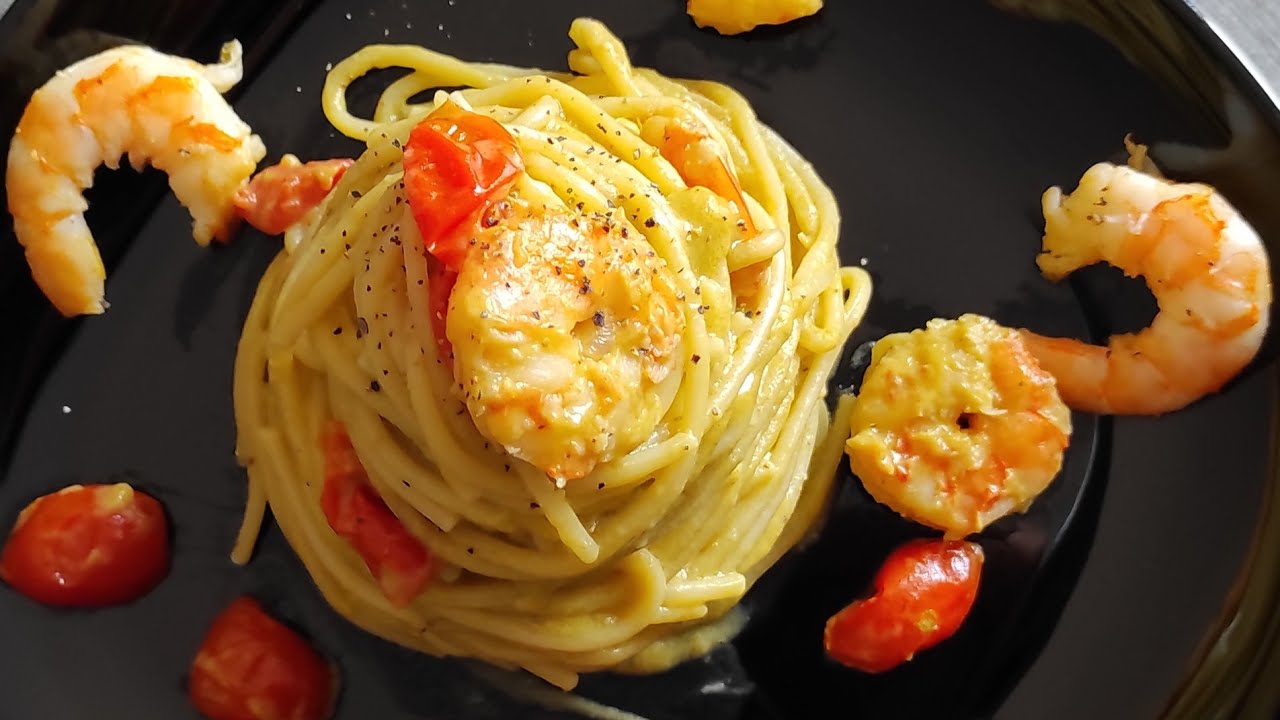 PIATTO ESTIVO | Spaghetti in crema di avocado e gamberi - YouTube