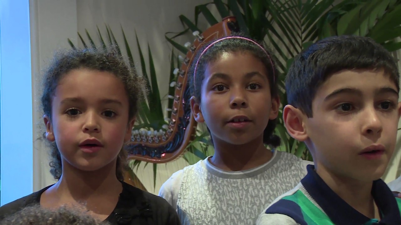 Bahai Faith - the Nineteen Day Feast - YouTube