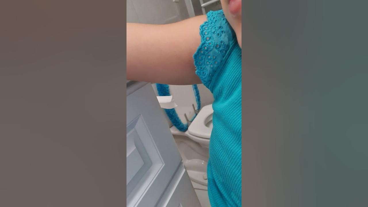 selfie with Dede, using the bathroom - YouTube