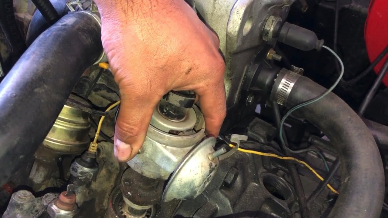 Cómo extraer el distribuidor y por a tiempo un motor 4 cilindros - YouTube