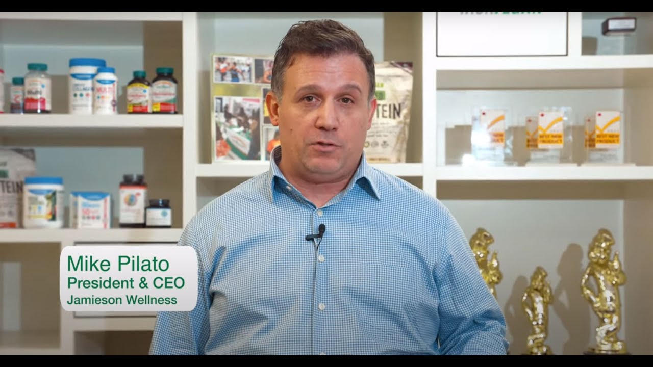 Mike Pilato (BAcc '98) visiting Brock's campus - YouTube