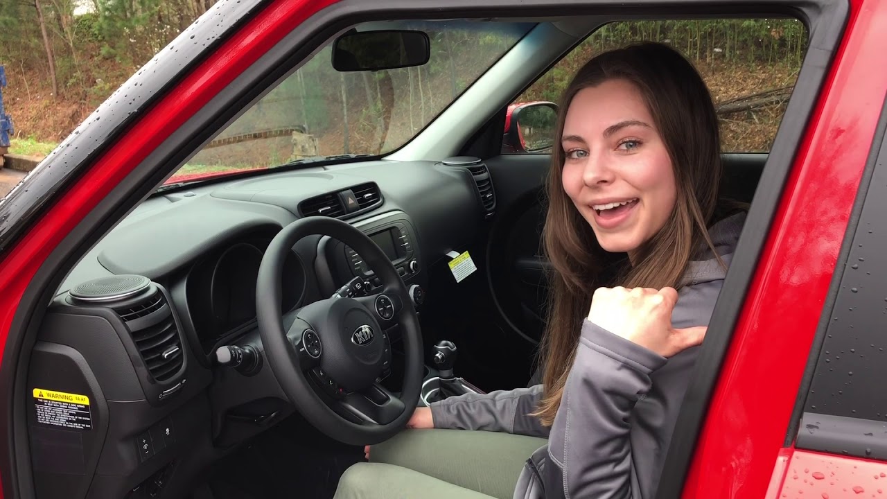 Bulldog Kia - 2019 Kia Soul Base with Kayla - YouTube