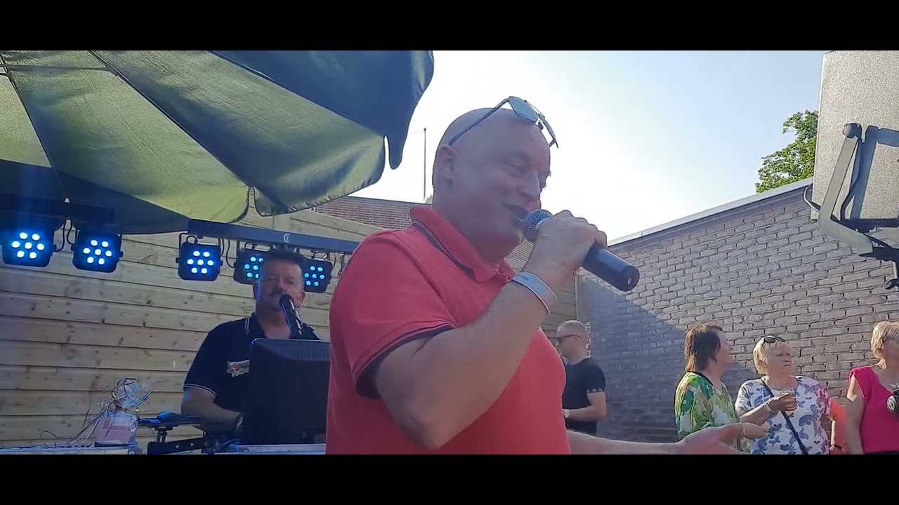 Bokkie Peters🎤👌😏(Ik lach als de zon,nieuwe single ) - YouTube