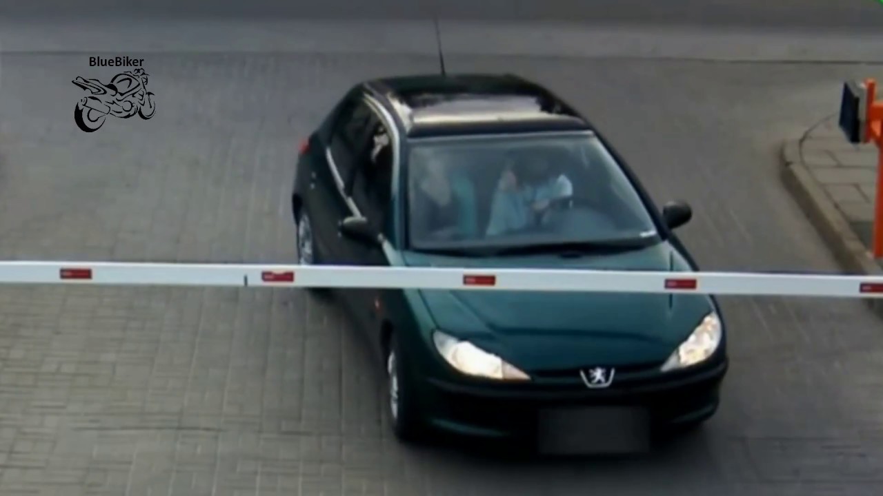 IDIOT FUNNY DRIVERS FUNNY DRIVING FAILS 2018 verrückte Autofahrer - YouTube