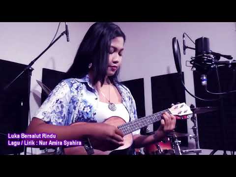 Amira Syahira | Drum