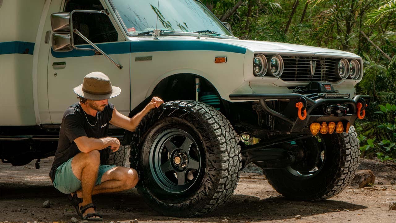 10,000 KM Falken RT01 HD Tire Review - YouTube