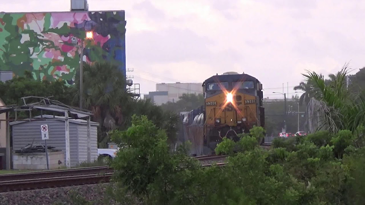 RAIL FANNING in the RAIN! A Freight train and THREE passenger trains ...