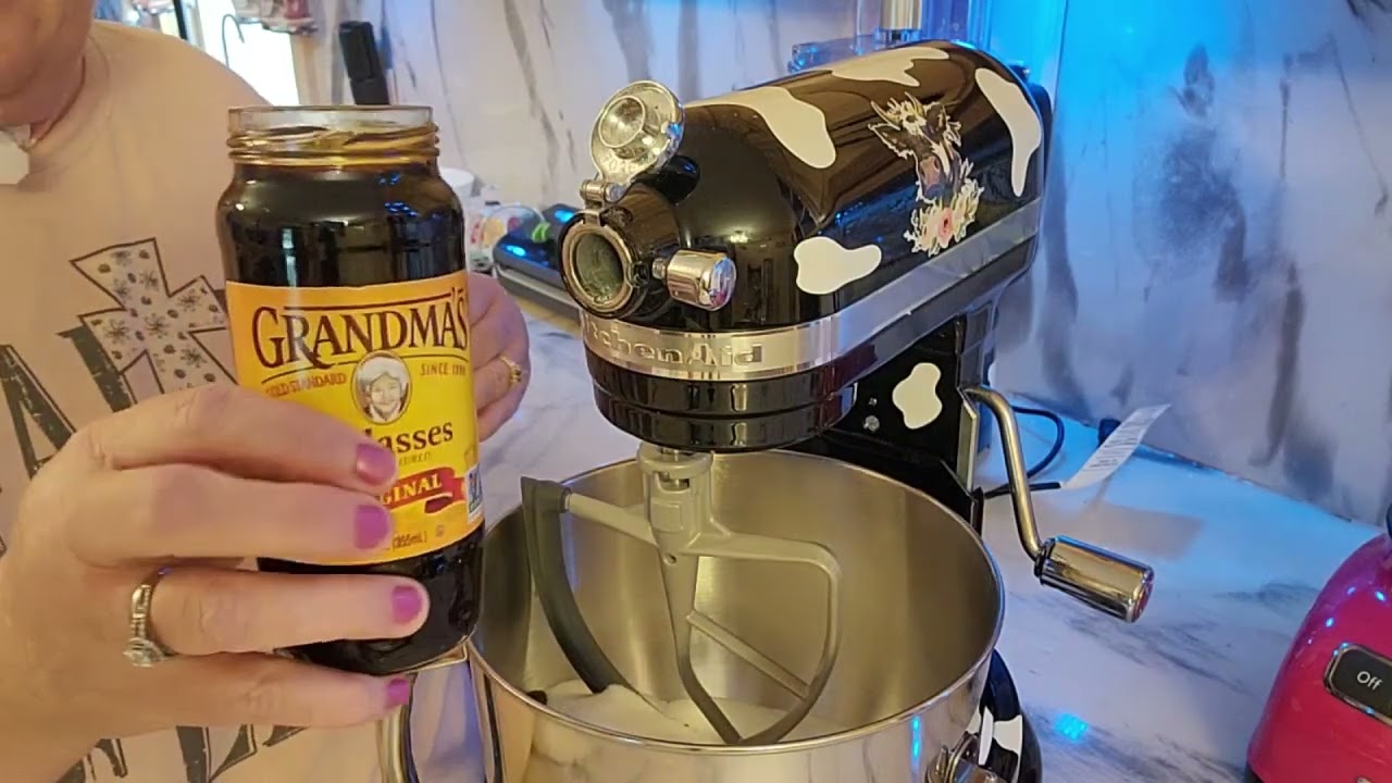 Brown sugar made in the kitchen aid stand mixer - YouTube