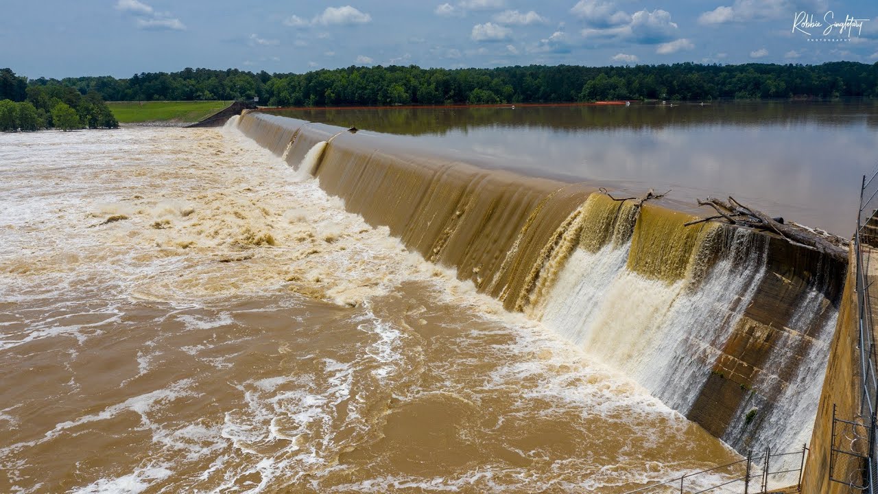 Great Pee Dee River ~ Blewett Falls Dam - YouTube