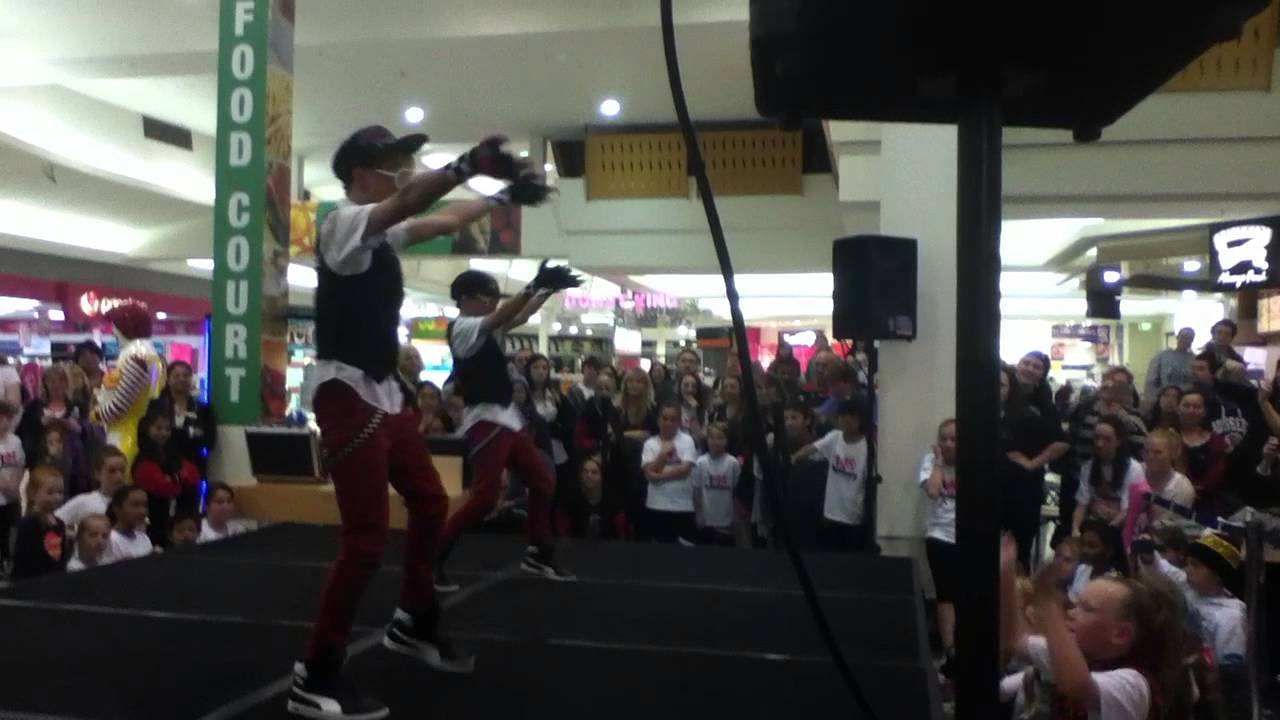 Little Munchkins Dance Crew: Performing with JStep - YouTube