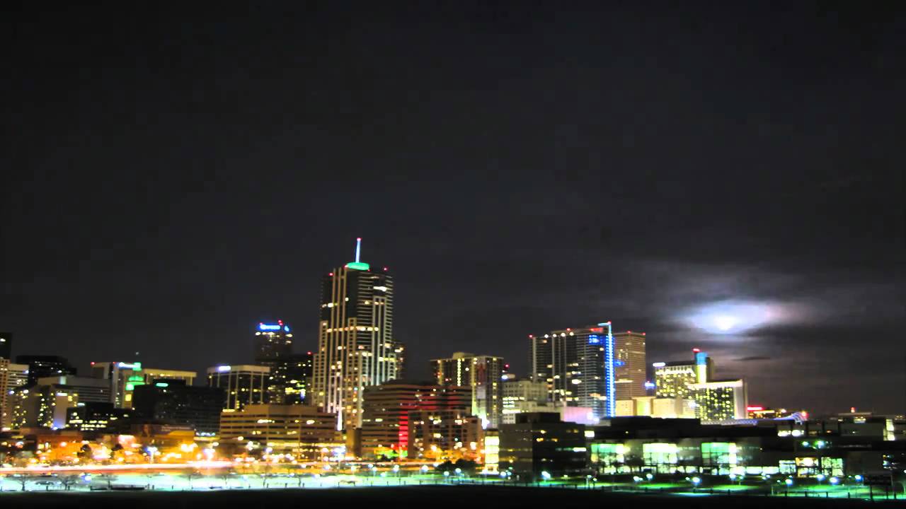 SuperMoon Rising Over Cloudy Denver - YouTube