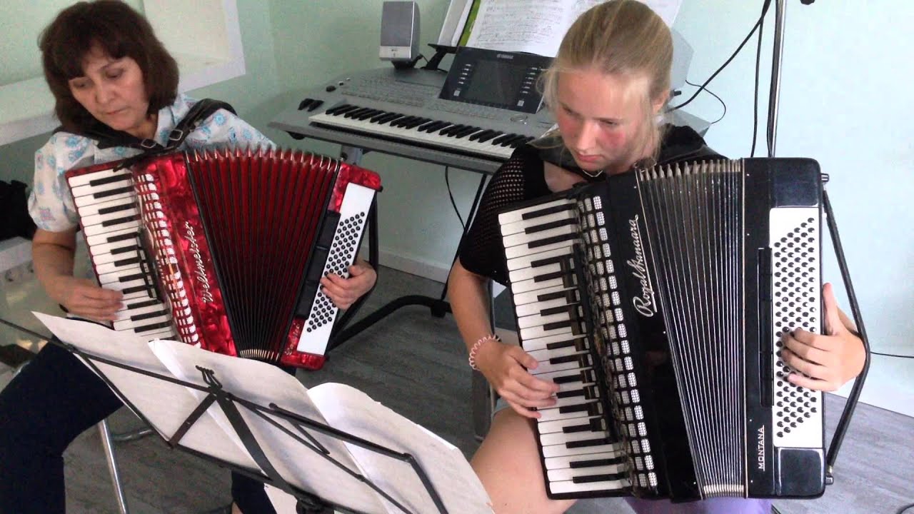 Akkordeon Duo Syrtaki Julia& N.W. - YouTube