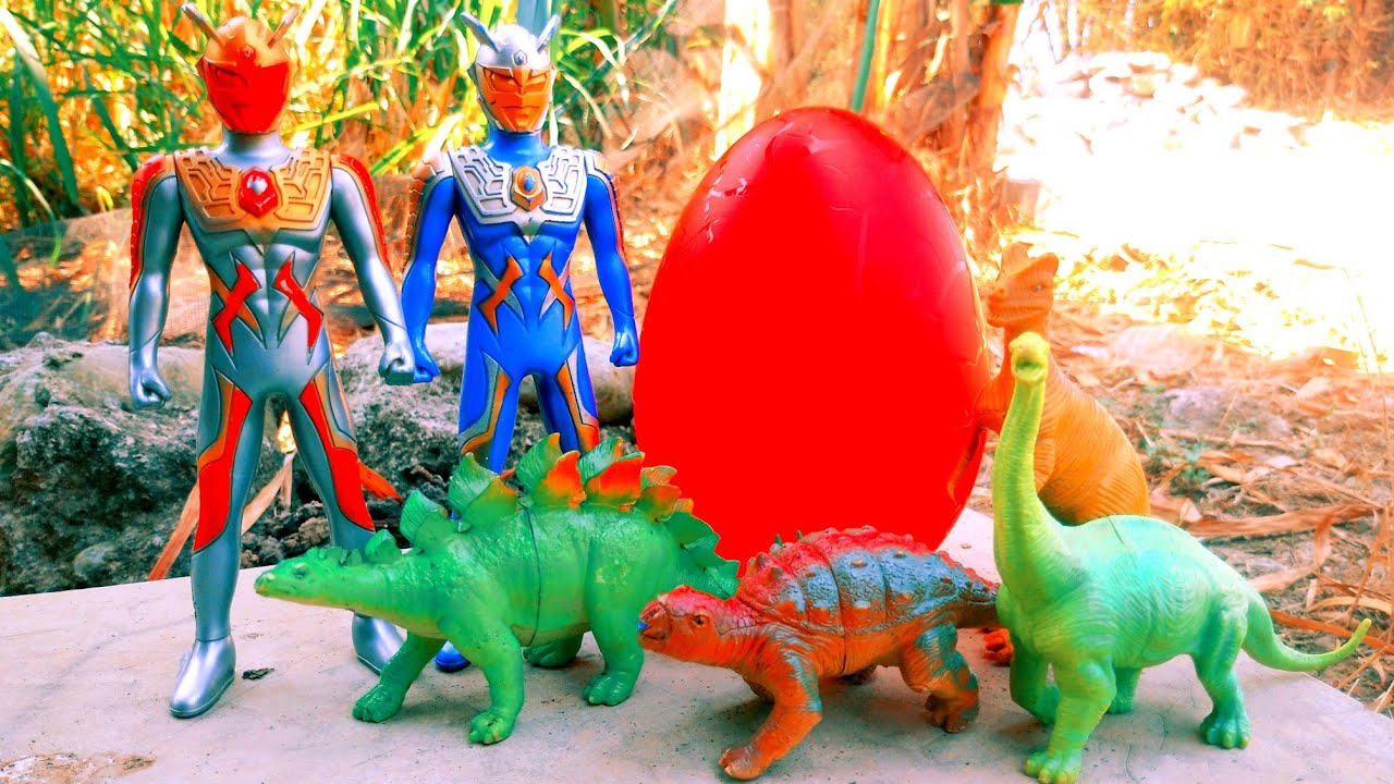 Jurassic Eggs Diminion & Ultraman?? Tyrannosaurus,Stegosaurus ...