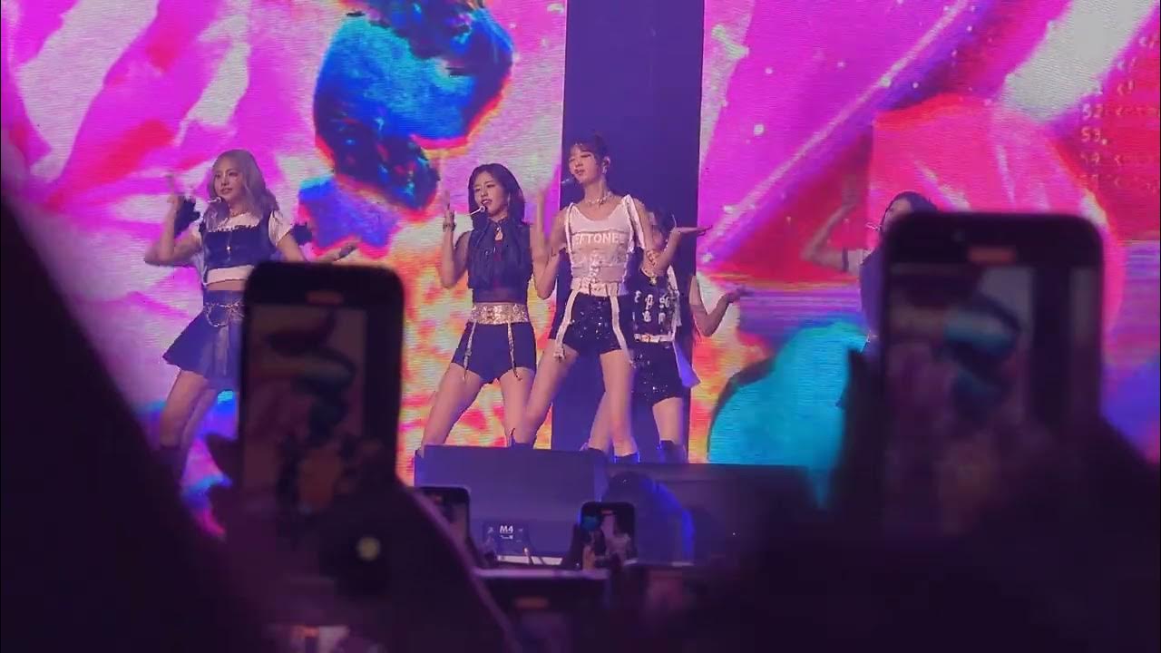 240224 IVE 아이브 - BADDIE (IVE THE FIRST WORLD TOUR [SHOW WHAT I HAVE] IN SINGAPORE) - YouTube