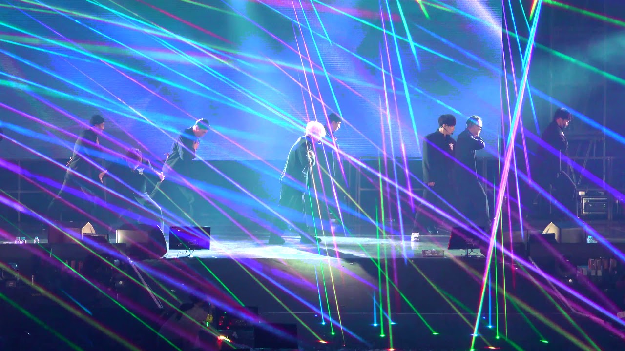 181014 H.O.T. - We are the future (Highfive Of Teenagers concert) - YouTube