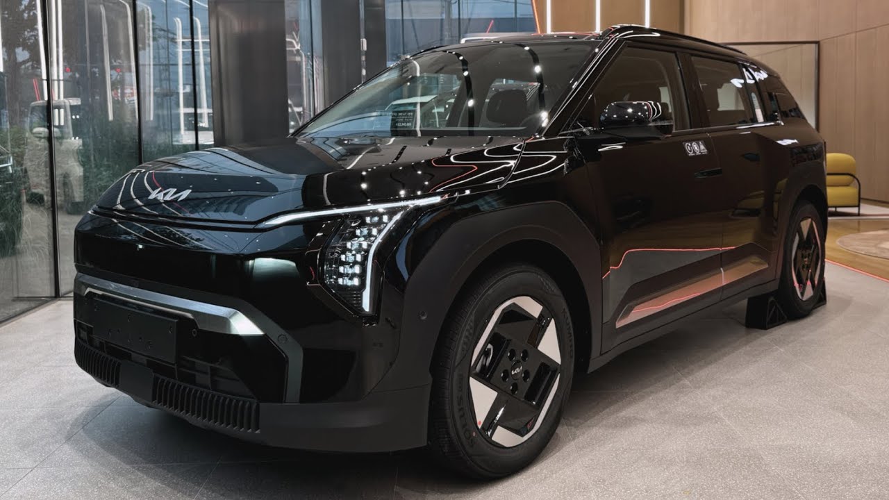 [4K] 2025 KIA EV3 Long Range "Aurora Black Pearl / Medium Gray" + 17 ...